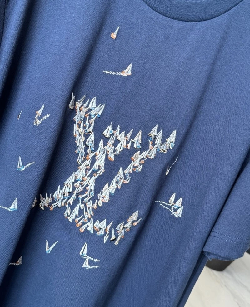 Bargain Louis Vuitton T-Shirts