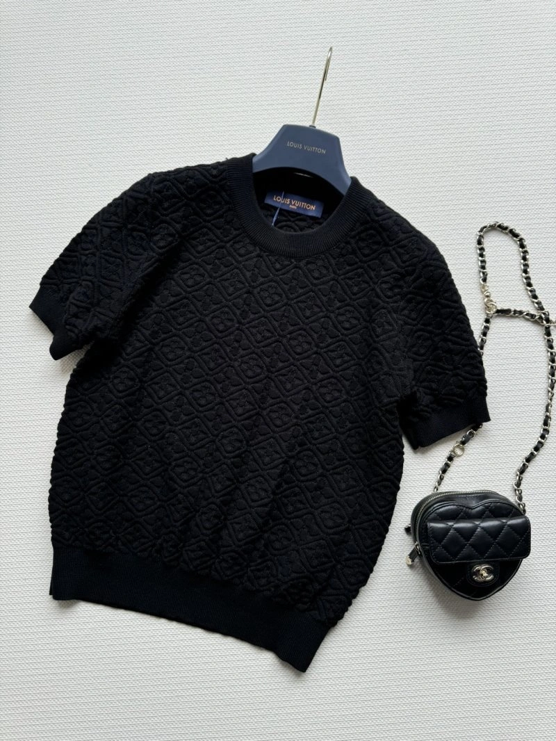 Bargain Louis Vuitton T-Shirts