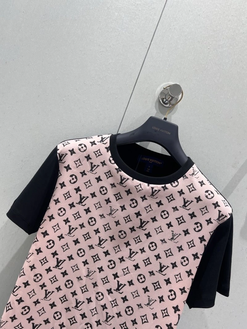 Exact replica Louis Vuitton T-Shirts