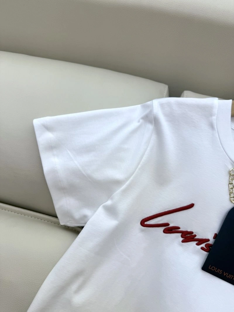 Bargain Louis Vuitton T-Shirts