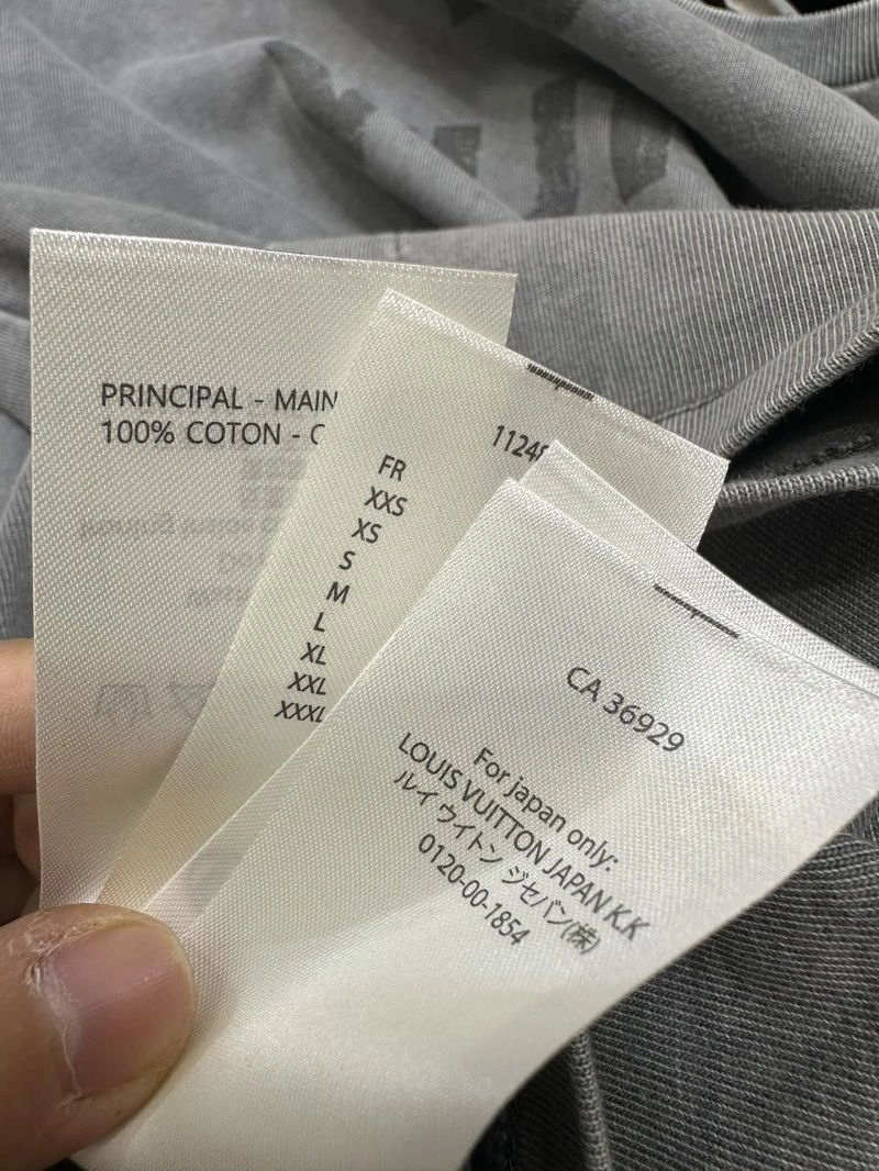 Inexpensive Louis Vuitton T-Shirts