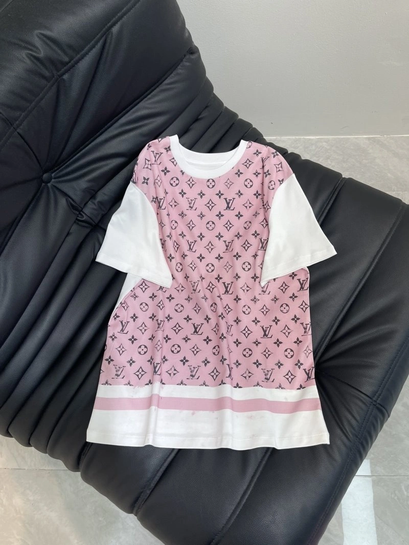 Indistinguishable Louis Vuitton T-Shirts