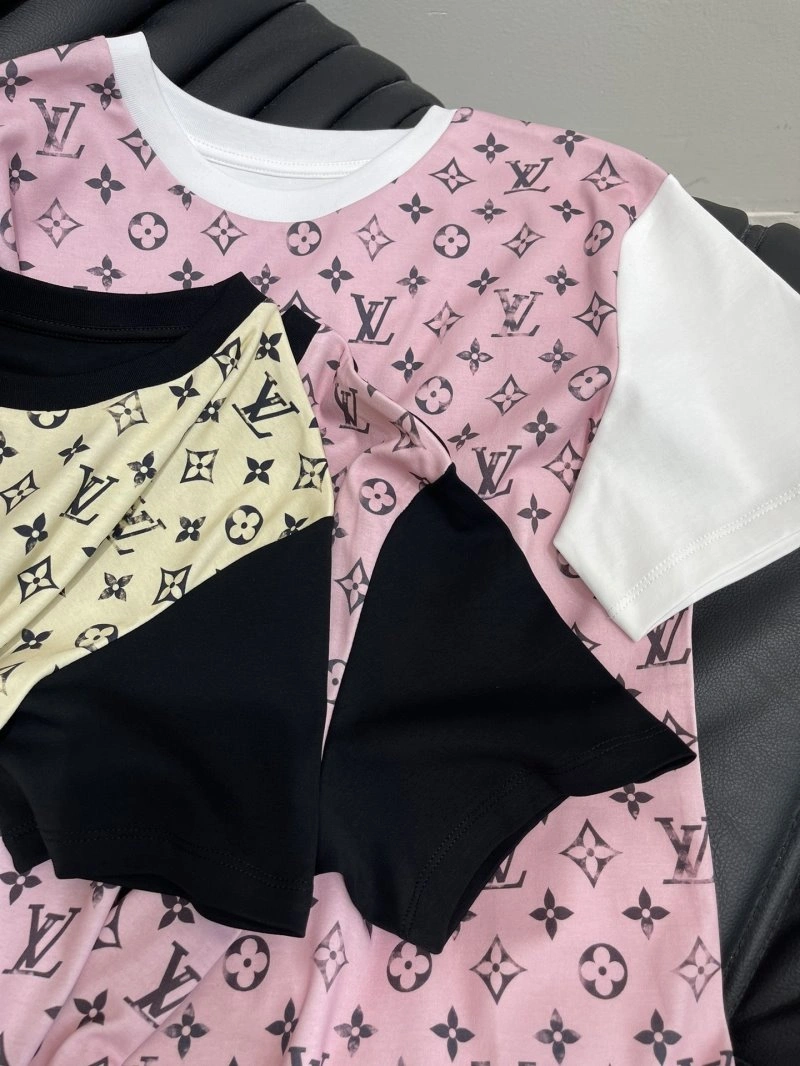 Indistinguishable Louis Vuitton T-Shirts