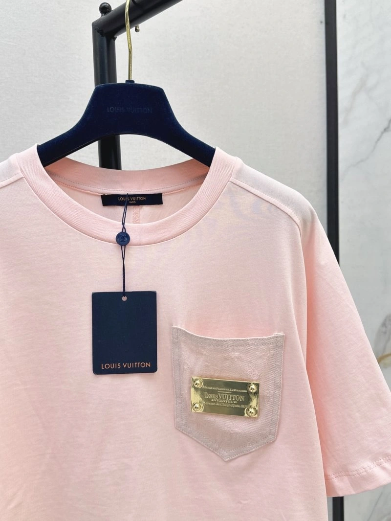 Exact replica Louis Vuitton T-Shirts