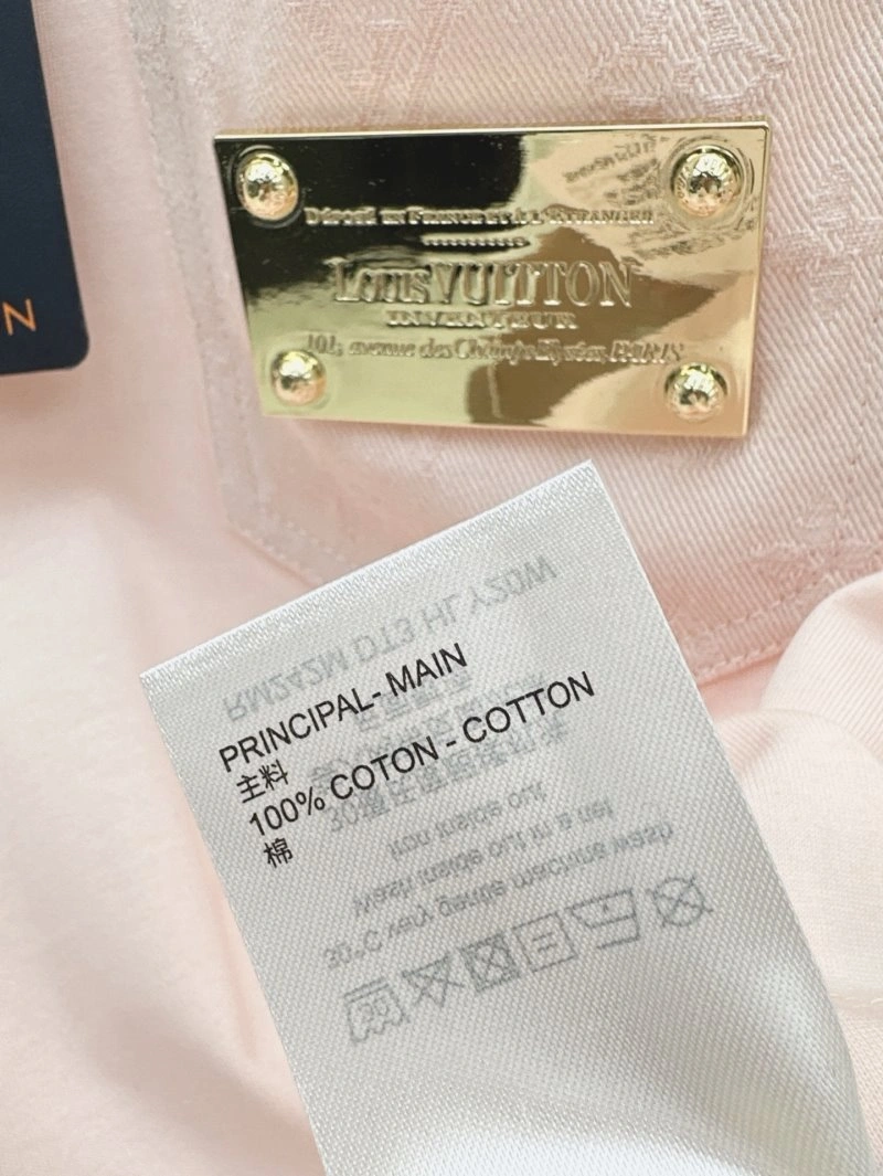 Exact replica Louis Vuitton T-Shirts