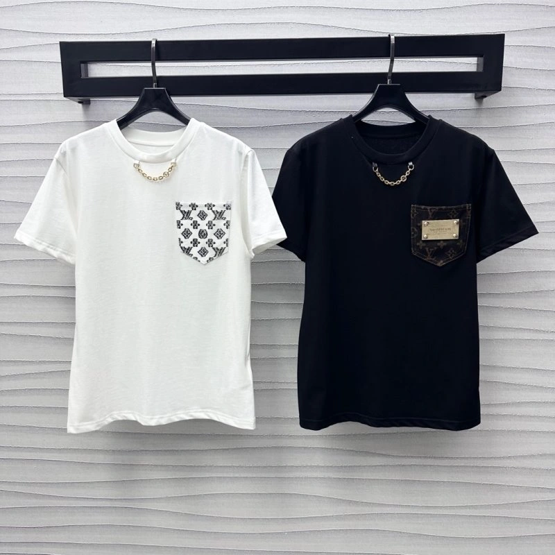 Accurate model Louis Vuitton T-Shirts