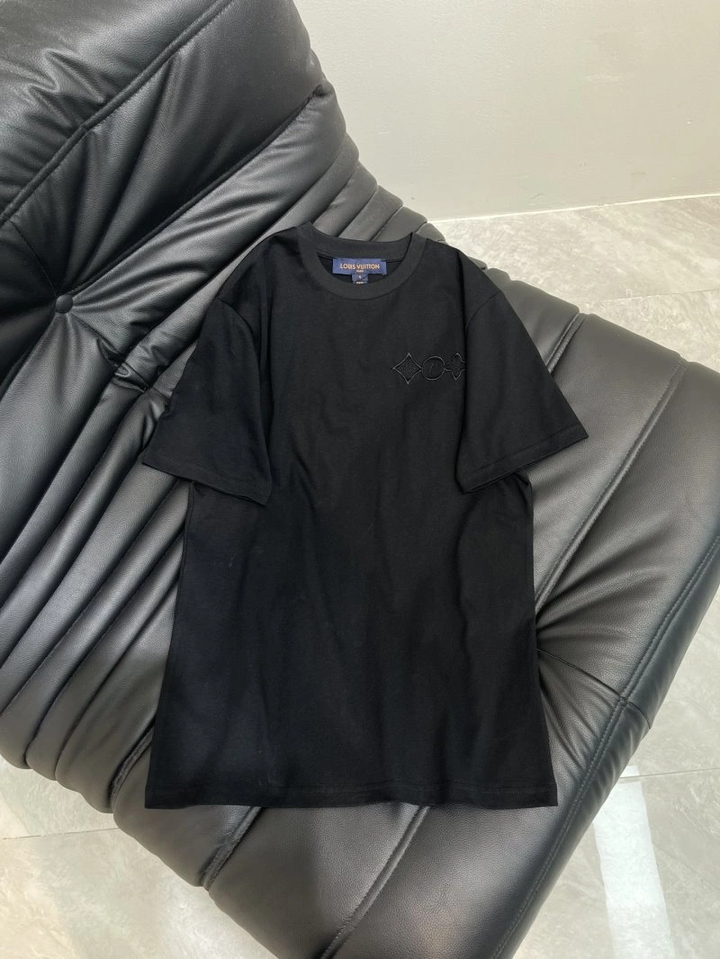 Exact replica Louis Vuitton T-Shirts