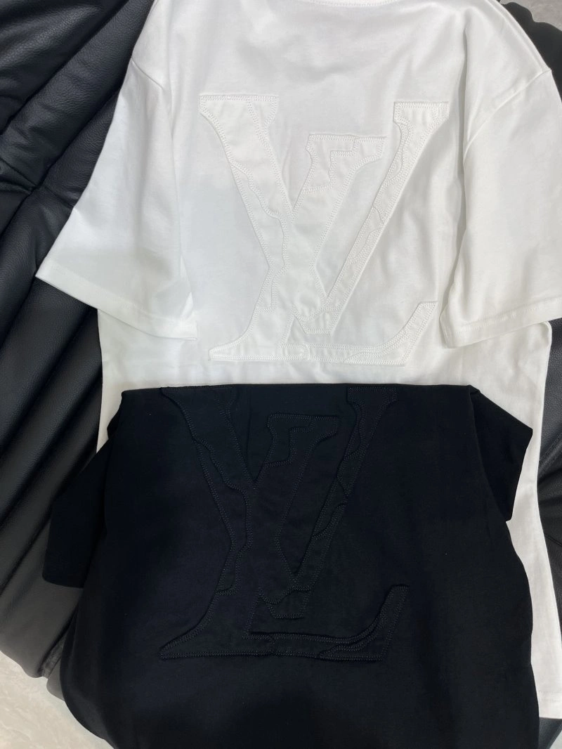 Exact replica Louis Vuitton T-Shirts