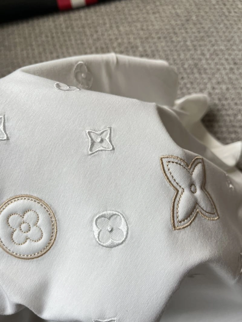 Cut-rate Louis Vuitton T-Shirts