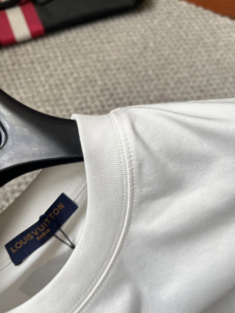 Low-cost Louis Vuitton T-Shirts