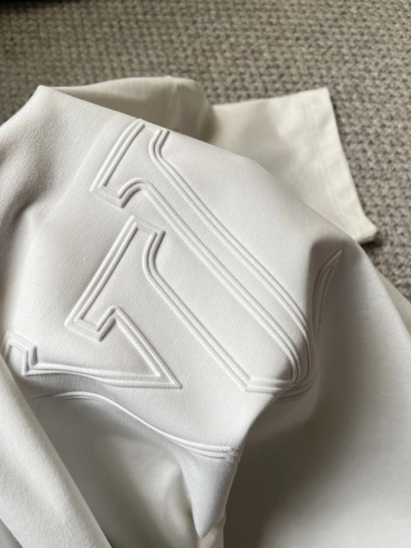Low-cost Louis Vuitton T-Shirts