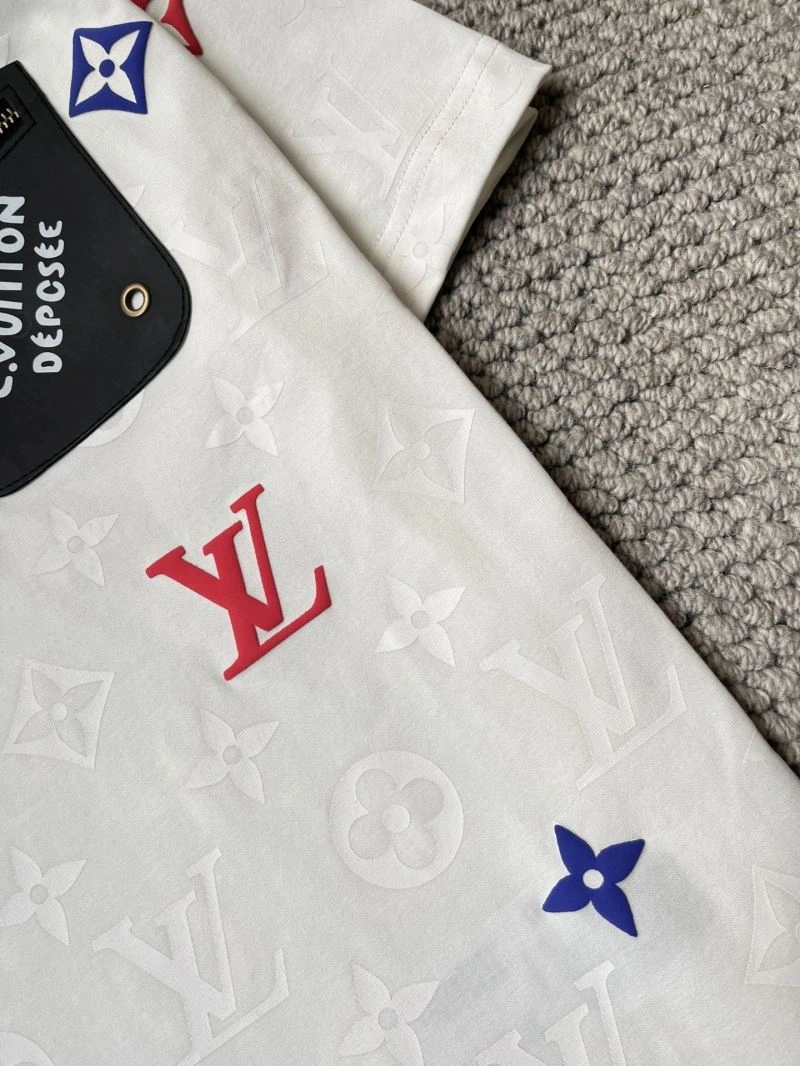 Bargain Louis Vuitton T-Shirts