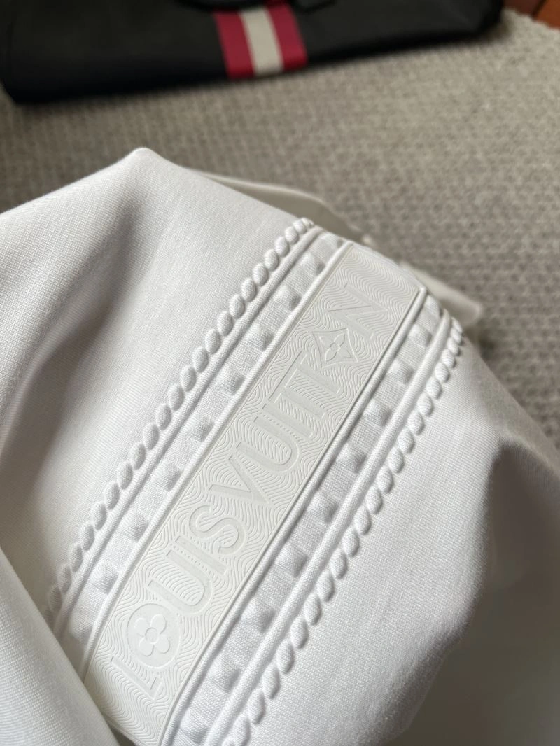 Top match Louis Vuitton T-Shirts
