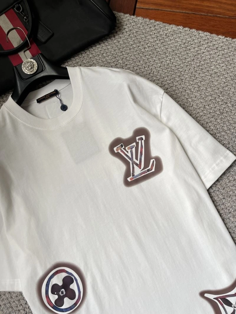 High accuracy Louis Vuitton T-Shirts