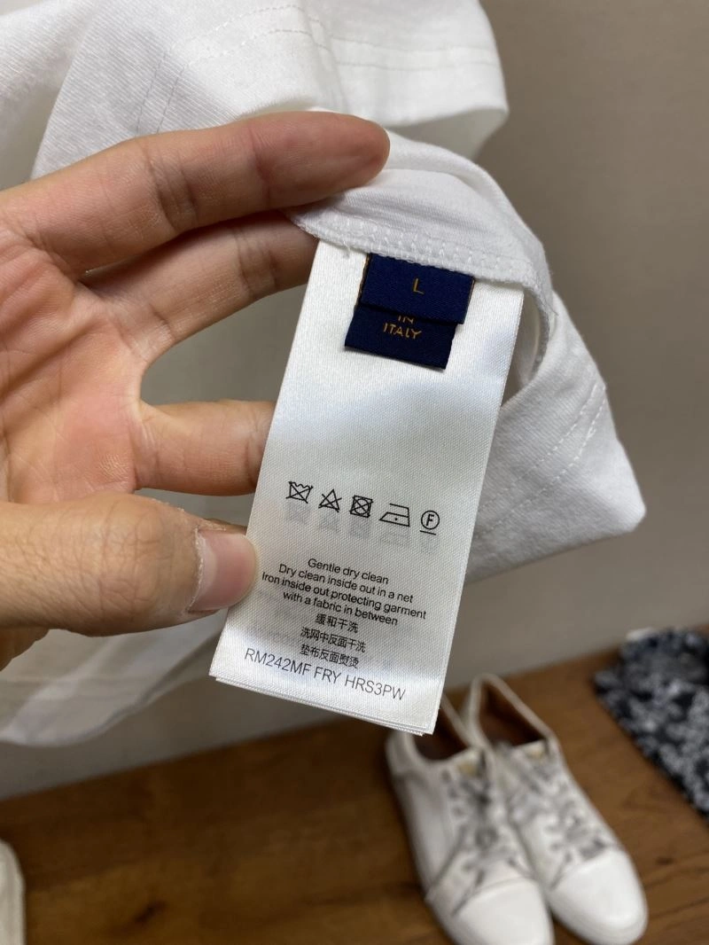 Perfect replica Louis Vuitton T-Shirts