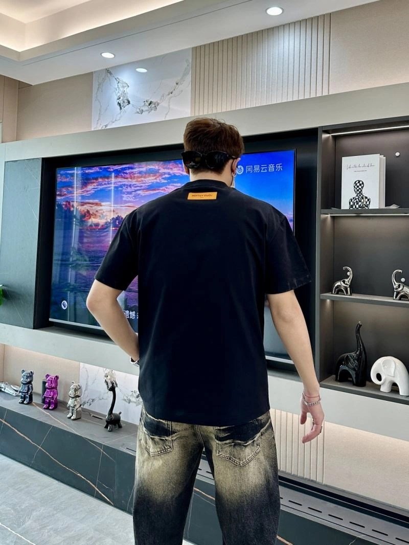Perfect replica Louis Vuitton T-Shirts