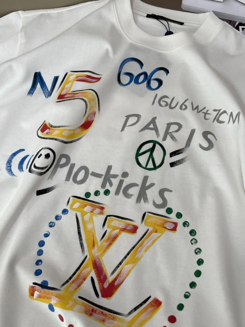 Precise copy Louis Vuitton T-Shirts