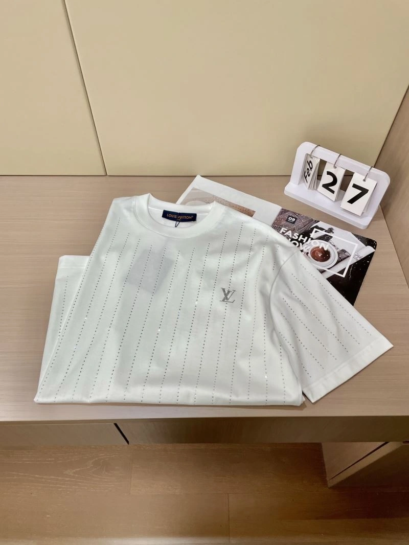 Indistinguishable Louis Vuitton T-Shirts