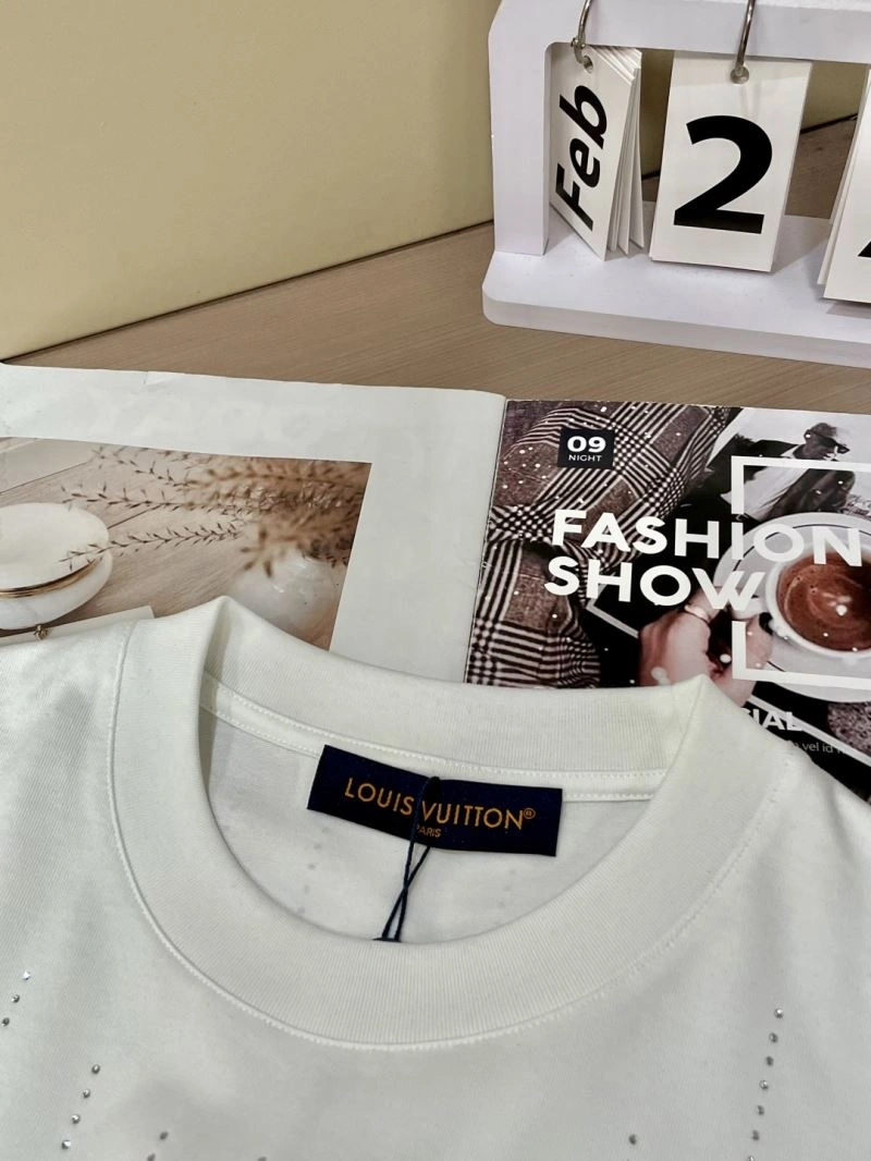 Indistinguishable Louis Vuitton T-Shirts