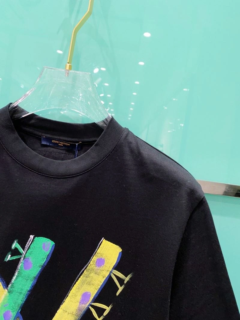 Top match Louis Vuitton T-Shirts