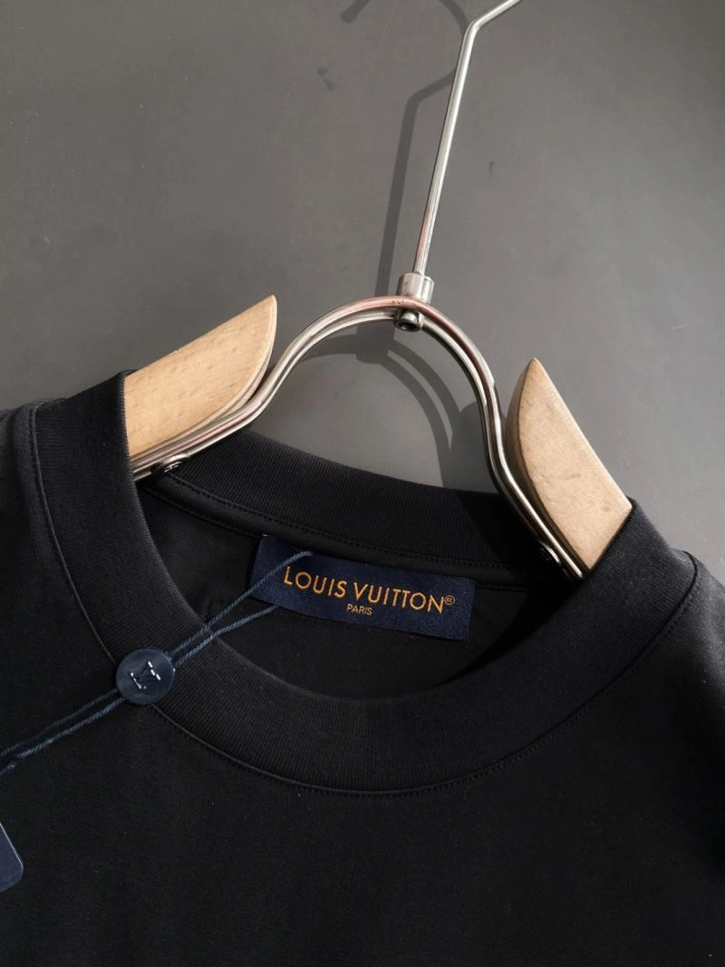 High fidelity Louis Vuitton T-Shirts