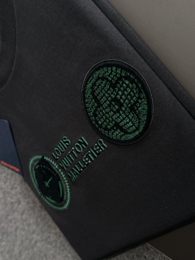 High fidelity Louis Vuitton T-Shirts