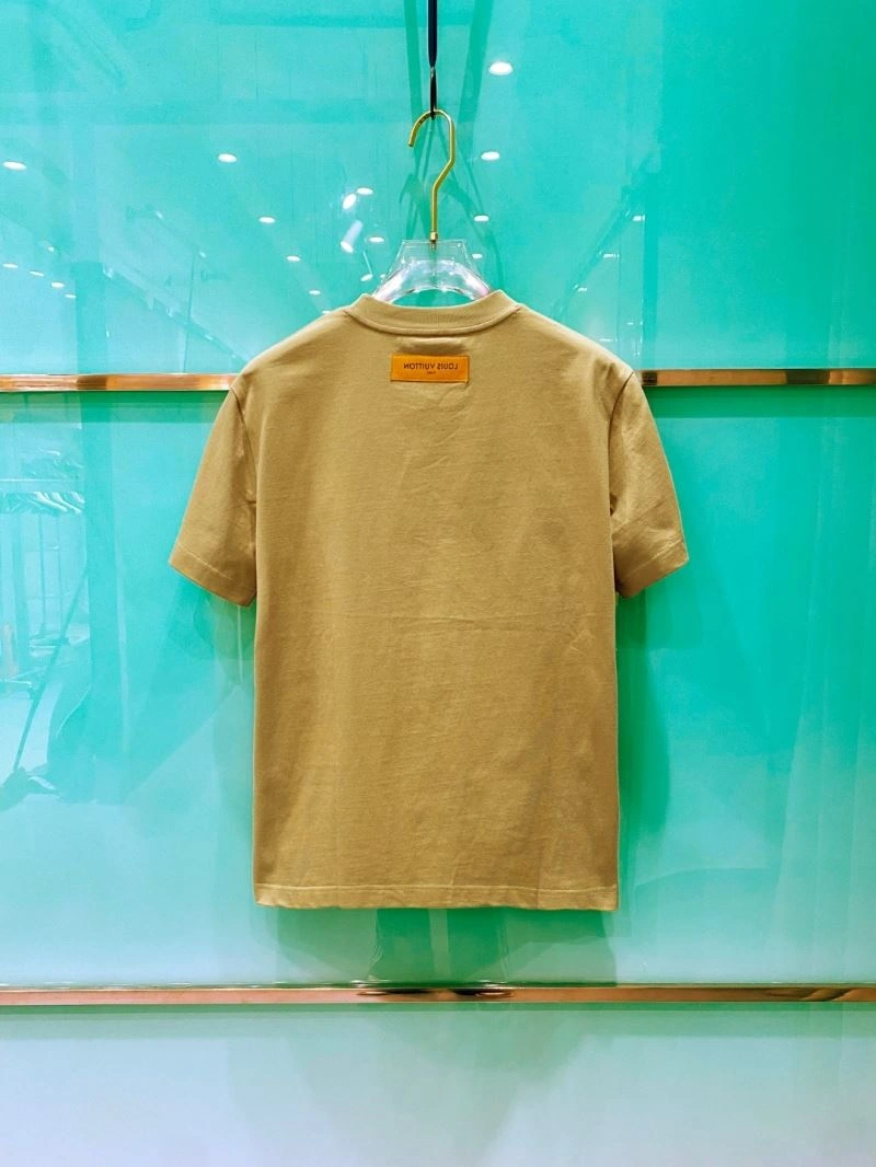 Indistinguishable Louis Vuitton T-Shirts