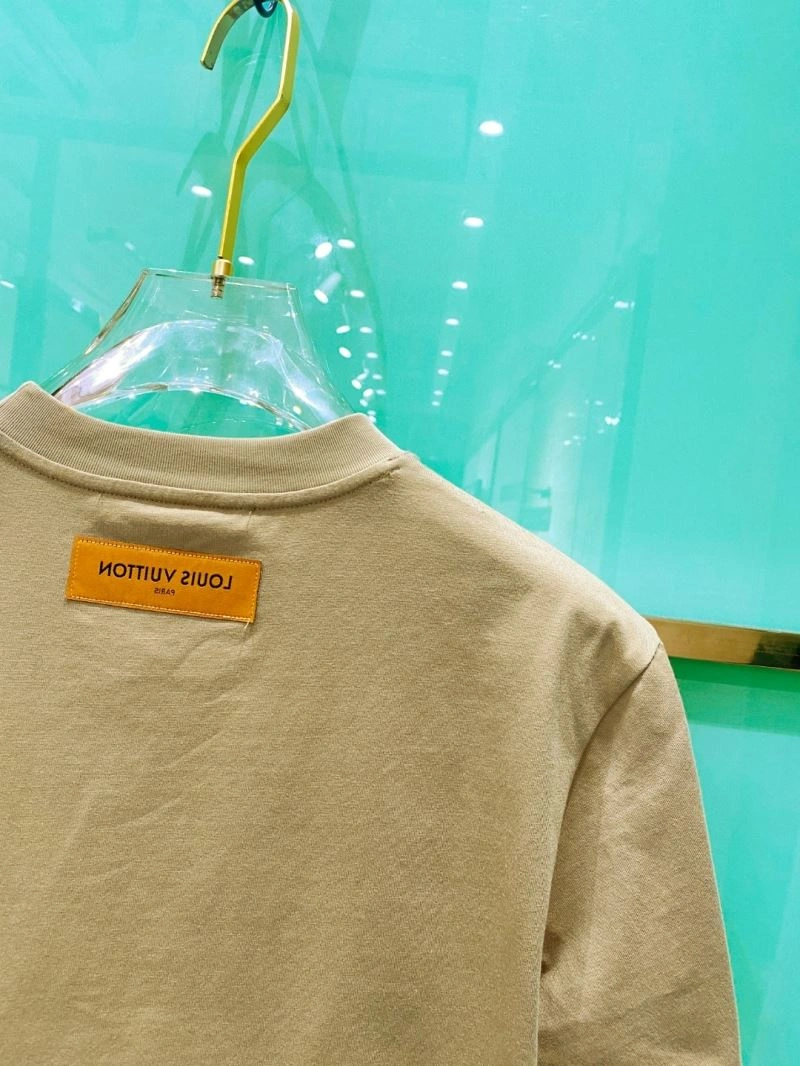 Indistinguishable Louis Vuitton T-Shirts