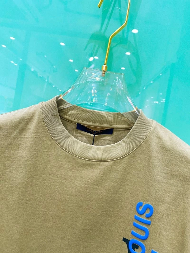 Indistinguishable Louis Vuitton T-Shirts