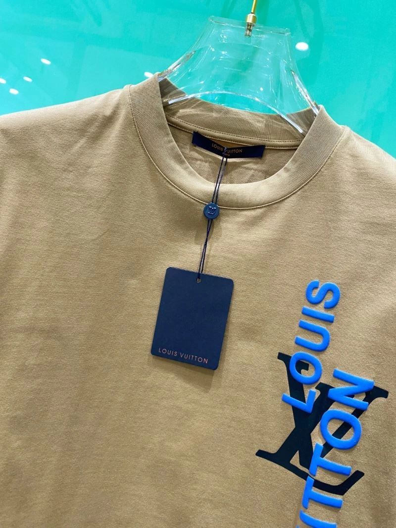 Indistinguishable Louis Vuitton T-Shirts