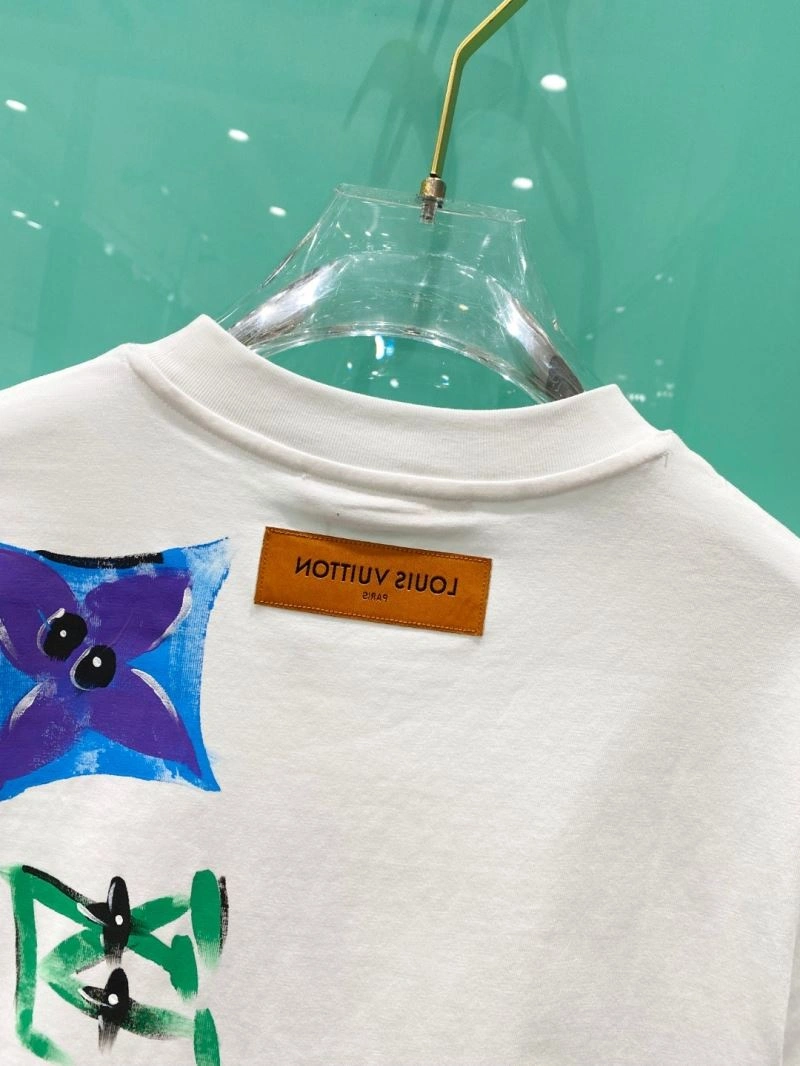 Low-cost Louis Vuitton T-Shirts