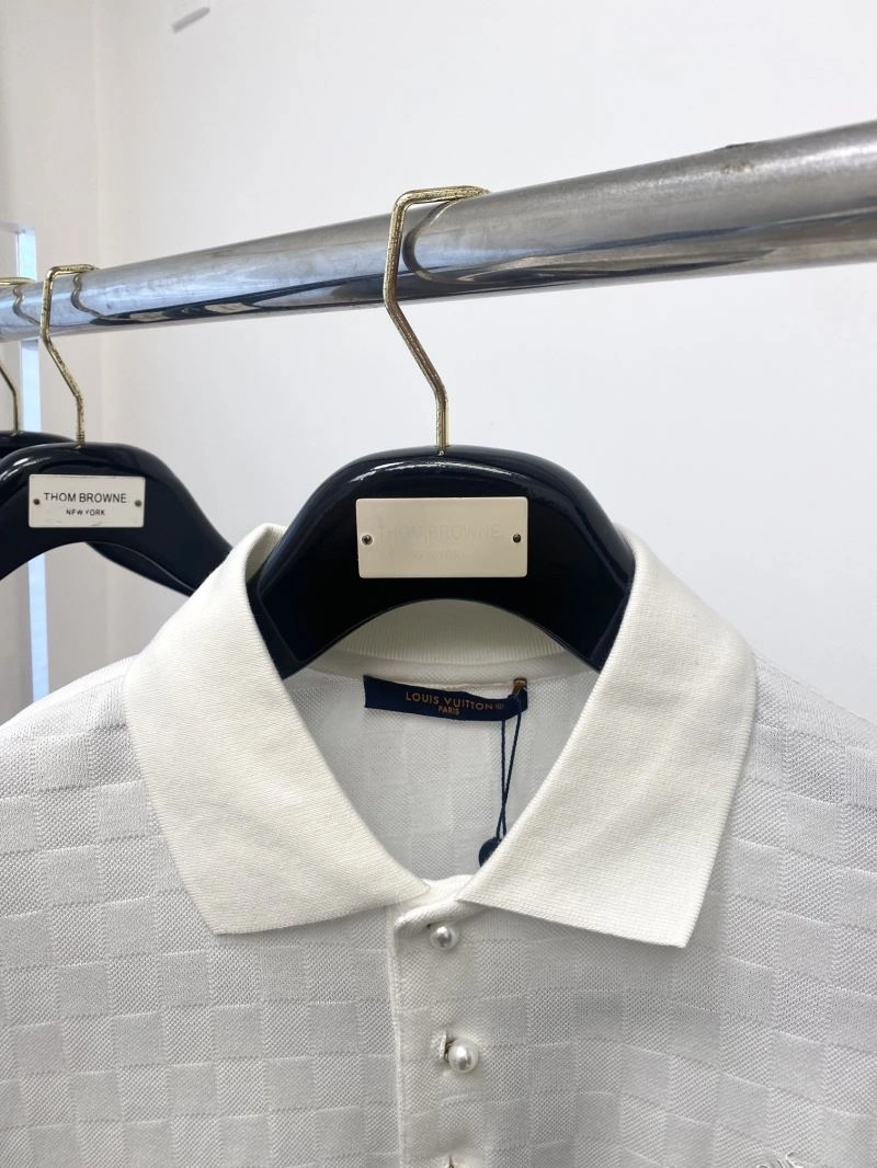 Accurate model Louis Vuitton T-Shirts
