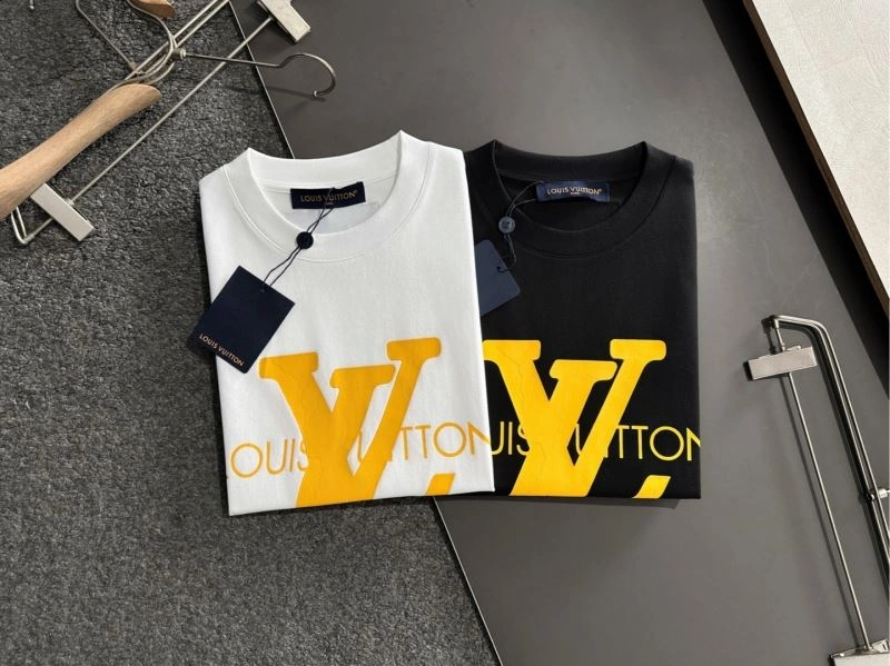 Exact replica Louis Vuitton T-Shirts
