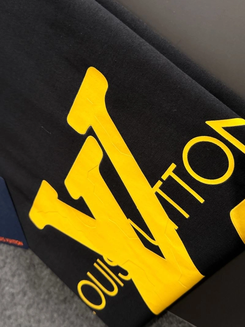 Exact replica Louis Vuitton T-Shirts