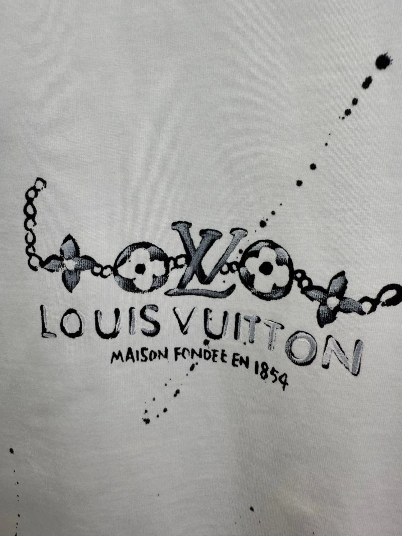 Accurate model Louis Vuitton T-Shirts