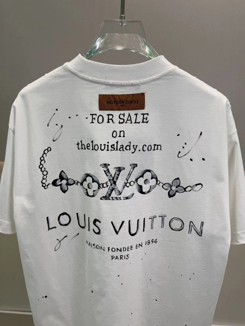 Accurate model Louis Vuitton T-Shirts