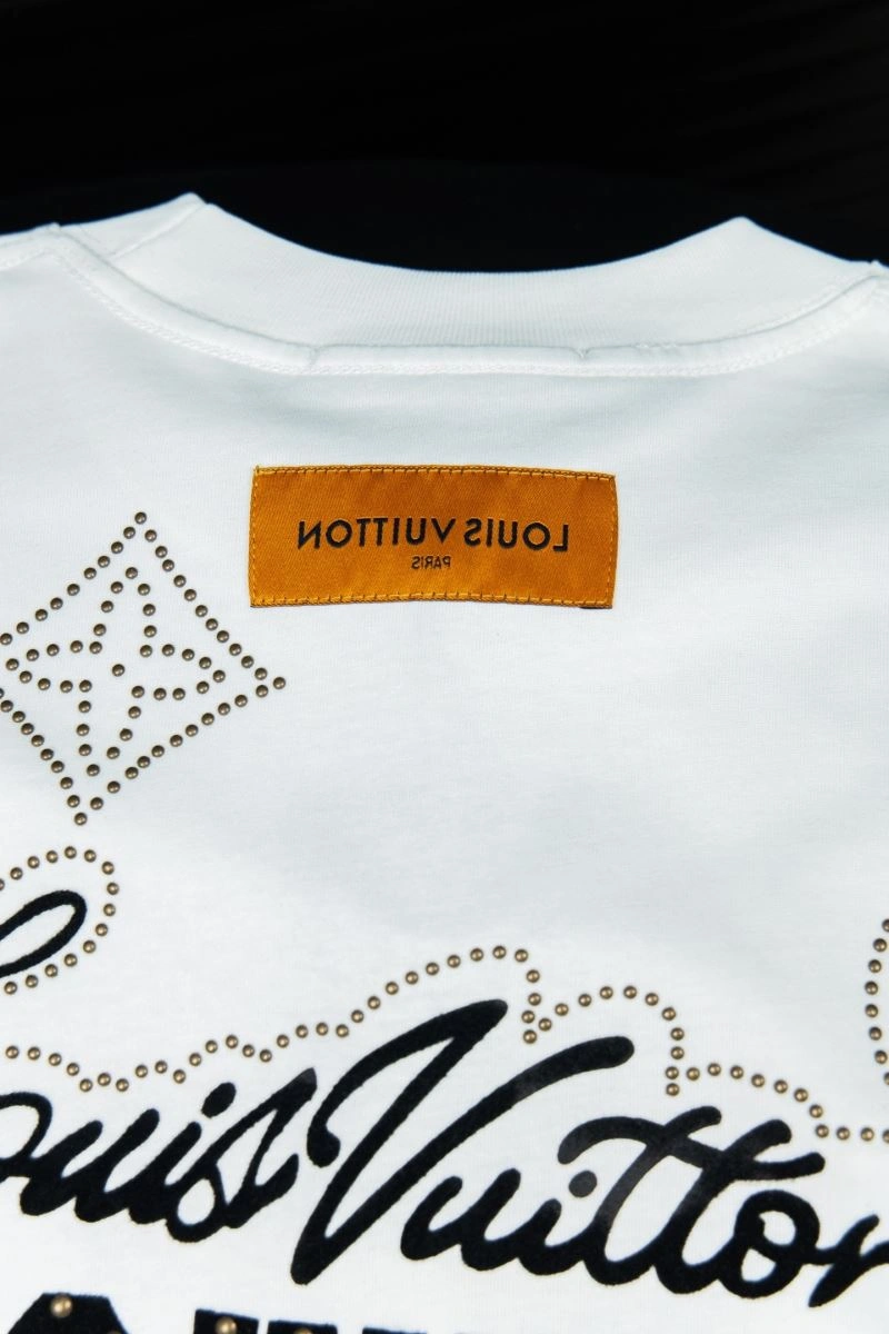 Accurate model Louis Vuitton T-Shirts