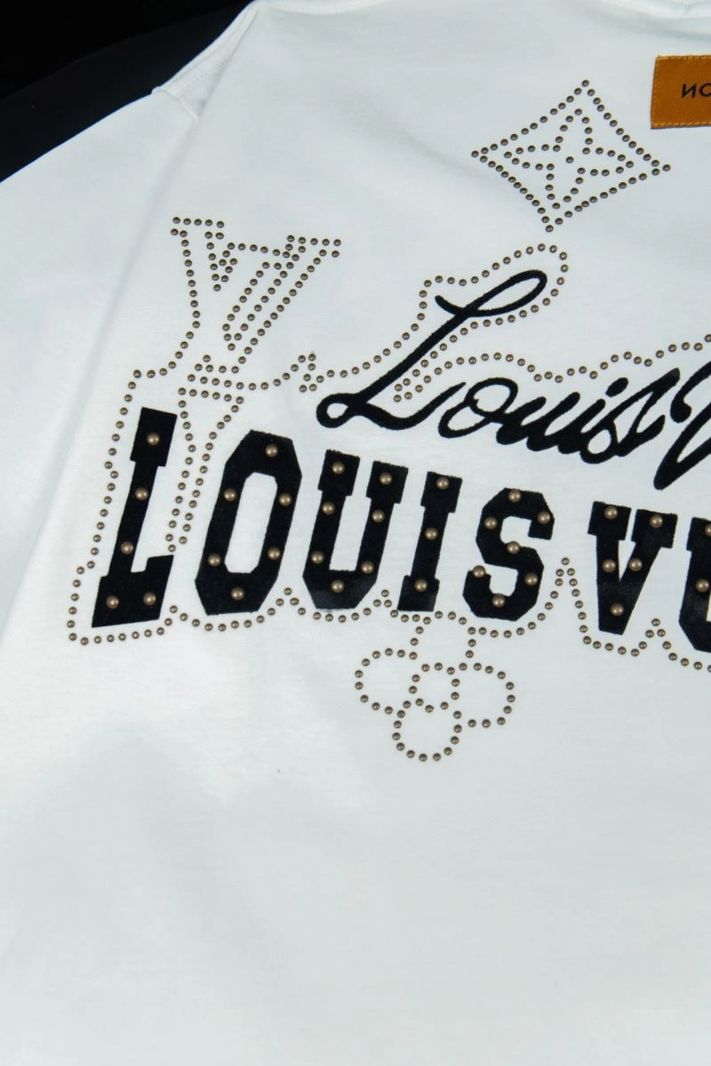 Accurate model Louis Vuitton T-Shirts