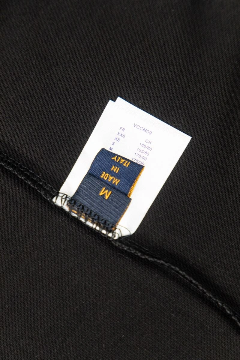 Accurate model Louis Vuitton T-Shirts
