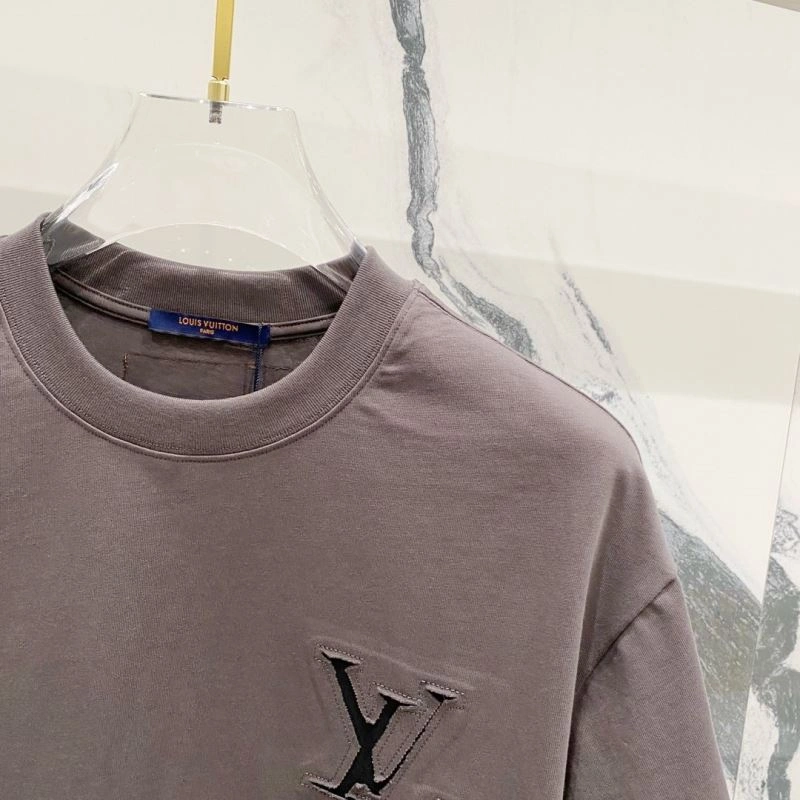 Low-cost Louis Vuitton T-Shirts
