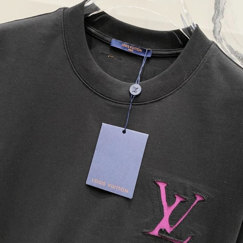 Exact replica Louis Vuitton T-Shirts