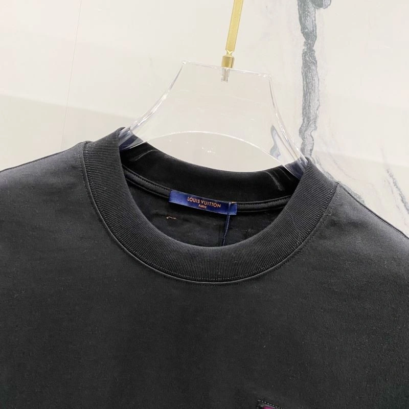 Exact replica Louis Vuitton T-Shirts