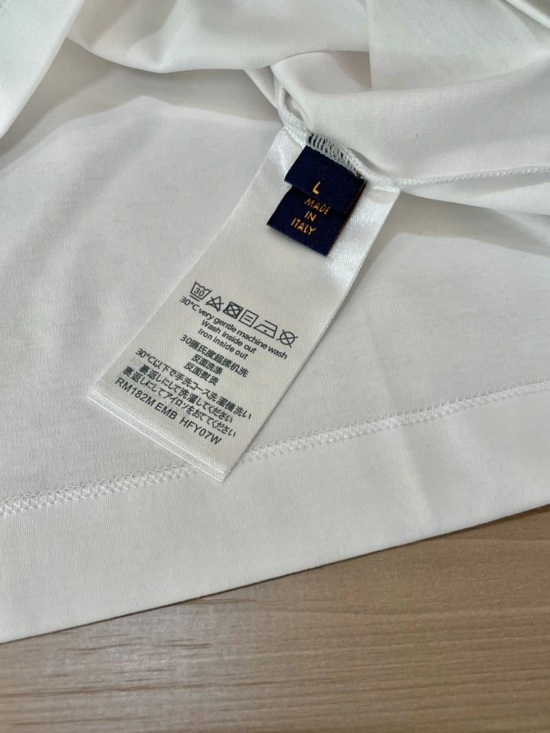 Precise copy Louis Vuitton T-Shirts