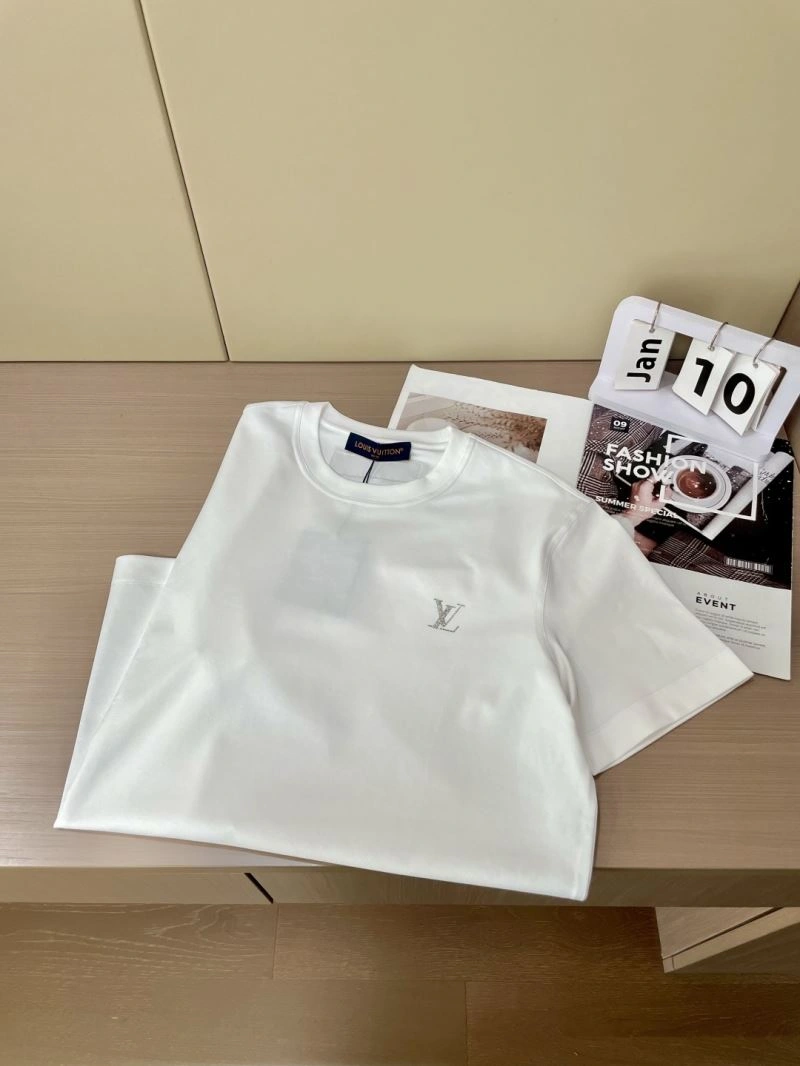 Precise copy Louis Vuitton T-Shirts