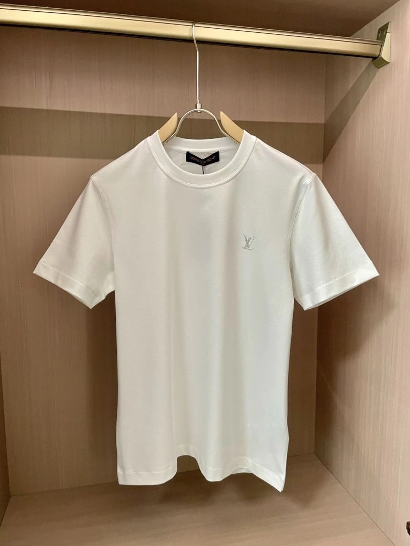 Precise copy Louis Vuitton T-Shirts