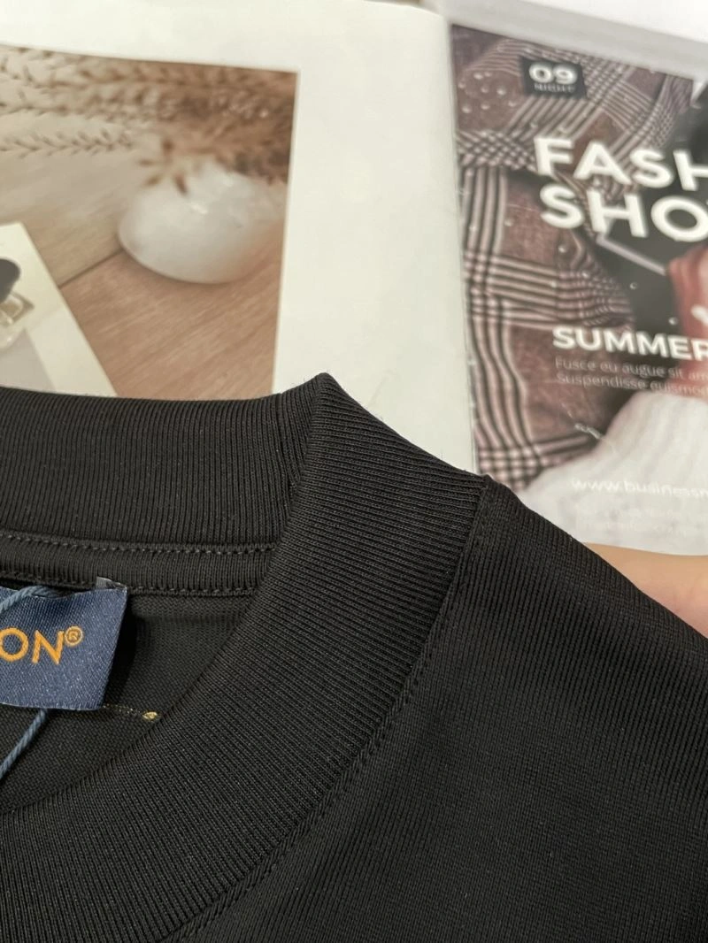 Precise copy Louis Vuitton T-Shirts