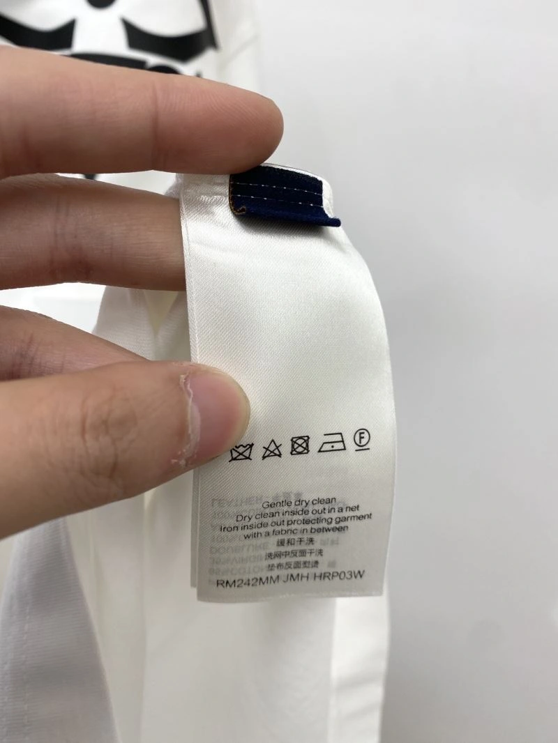 Exact replica Louis Vuitton T-Shirts