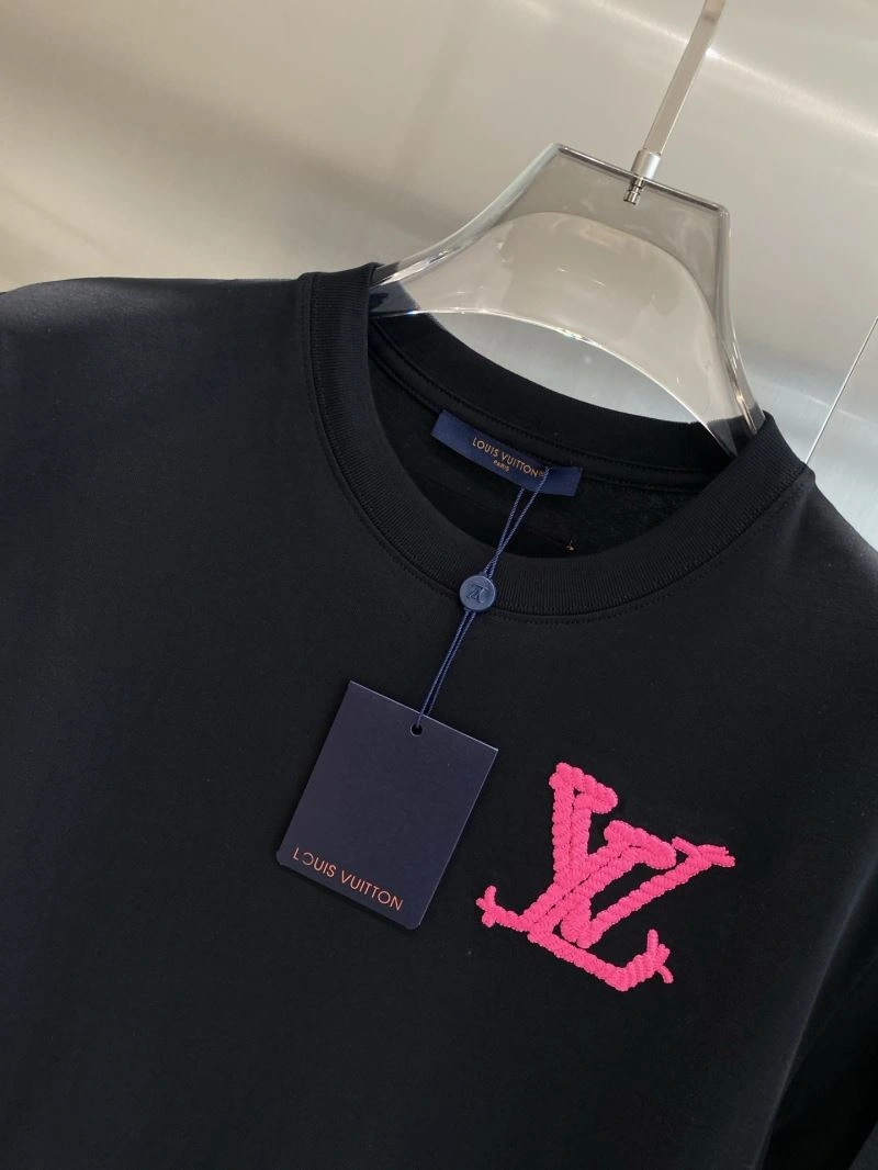 Low-cost Louis Vuitton T-Shirts