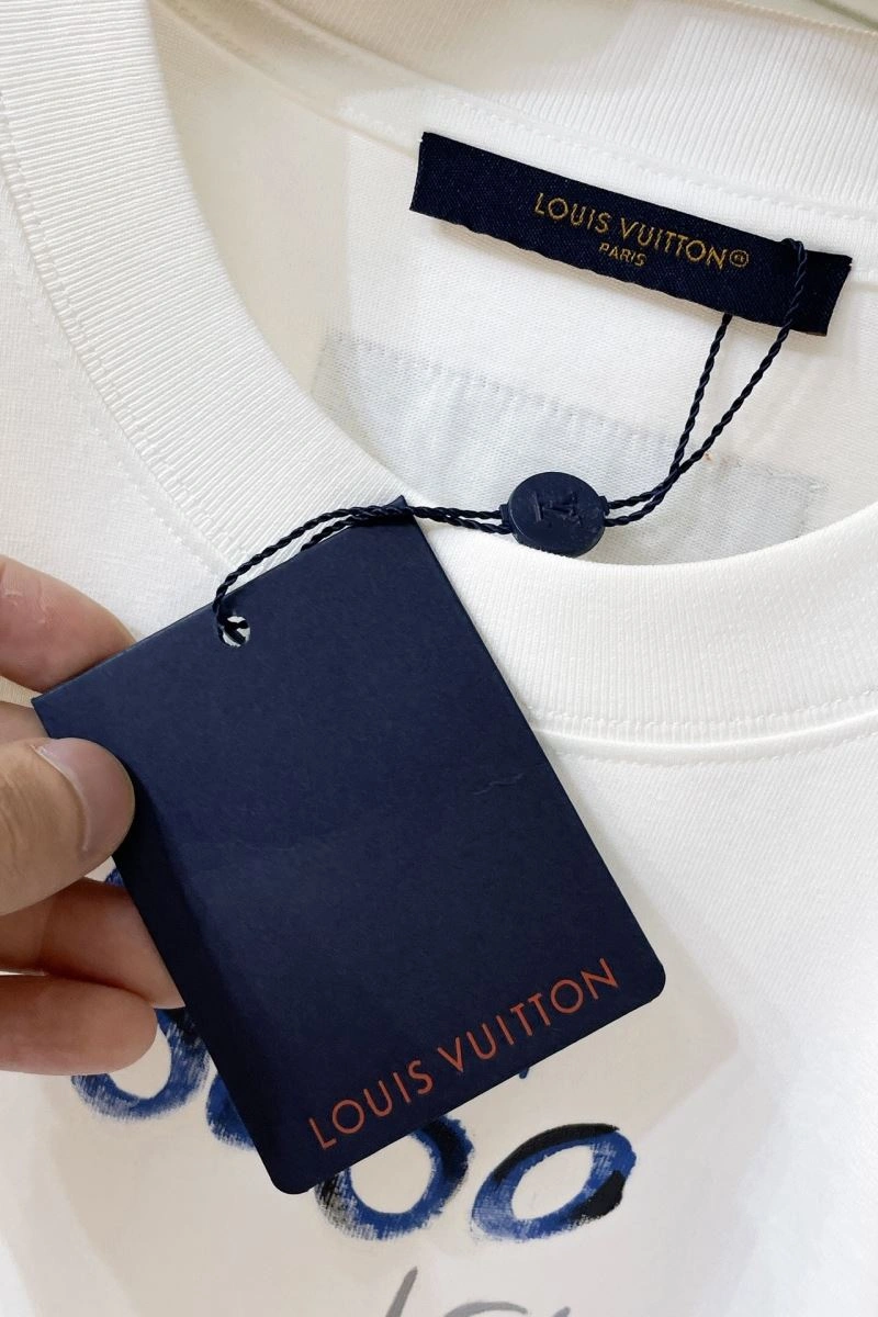 Exact replica Louis Vuitton T-Shirts