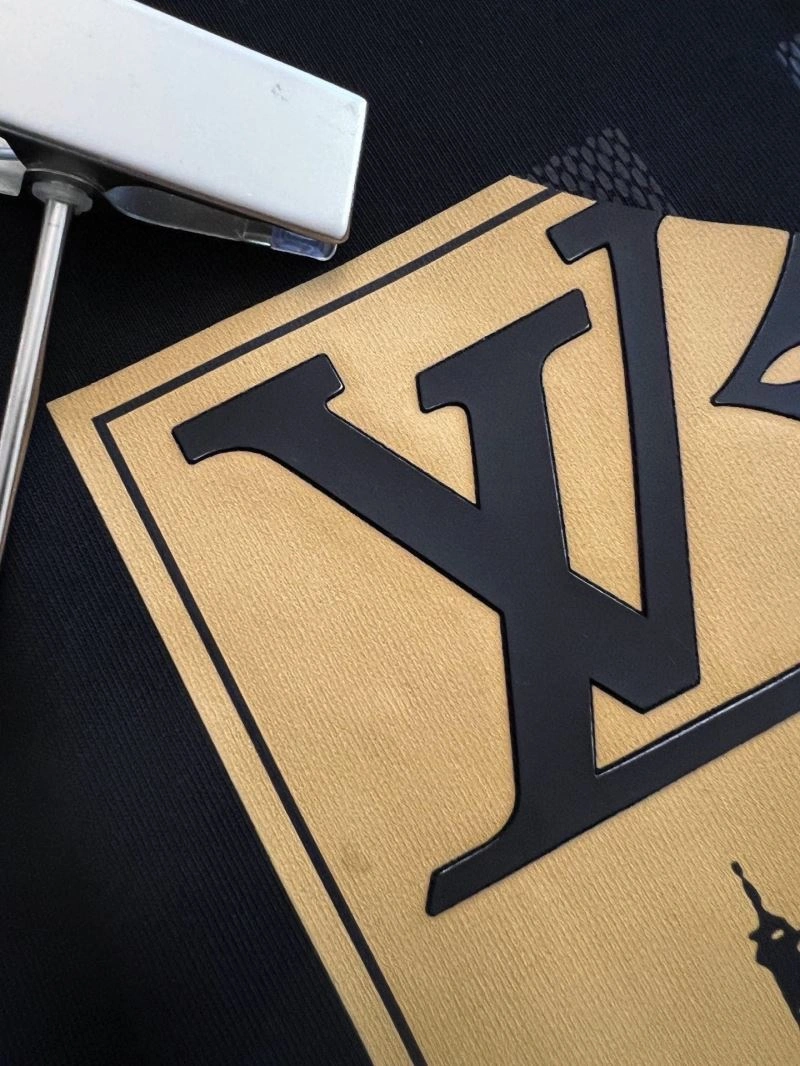Low-cost Louis Vuitton T-Shirts